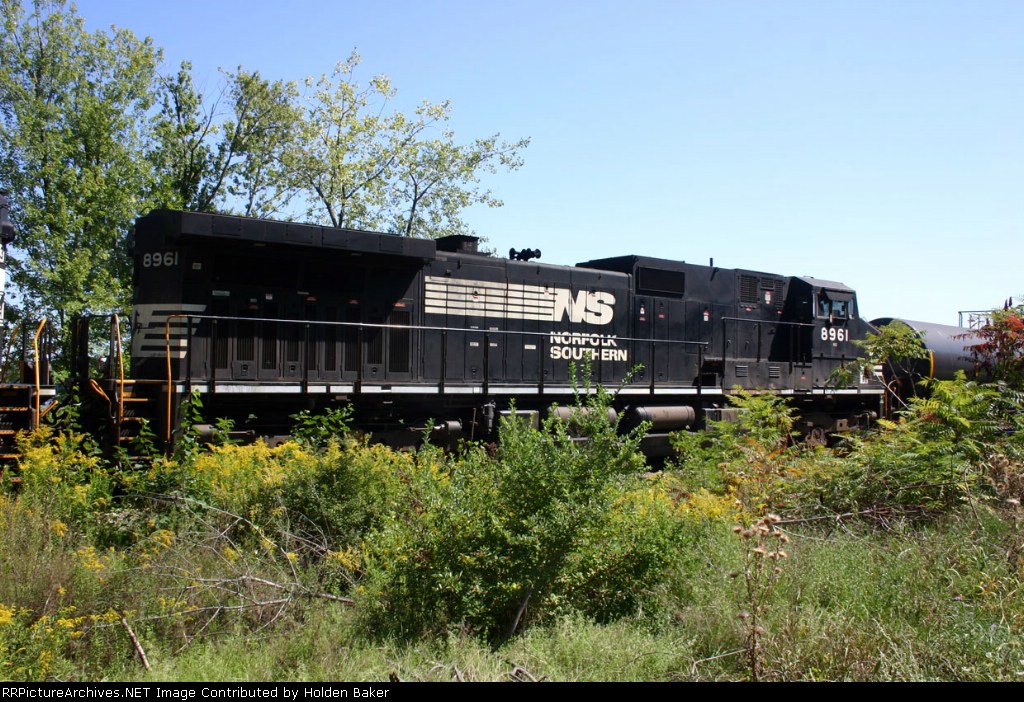 NS 8961